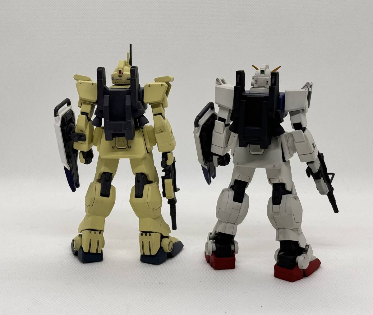 Yahoo!オークション - HGUC 5体 ガンダムEz8 陸戦型ガンダム ジム指揮...