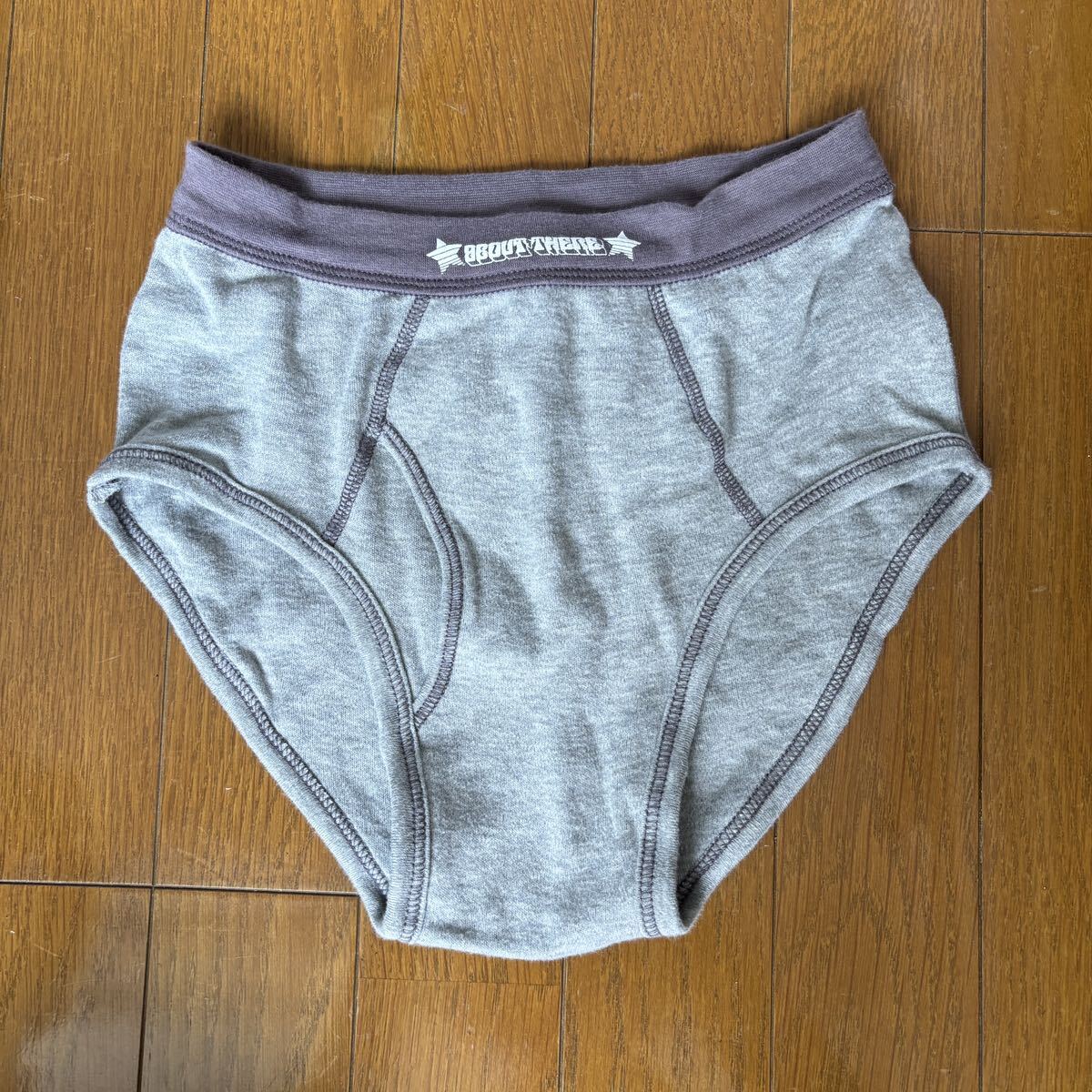 Yahoo!オークション - ブリーフ160サイズ グレー