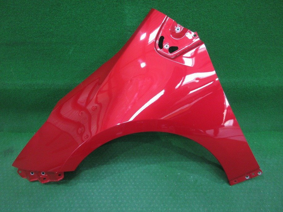 Yahoo!オークション - プリウス 50系 ZVW50/ZVW51/ZVW55 純正 左フェン...