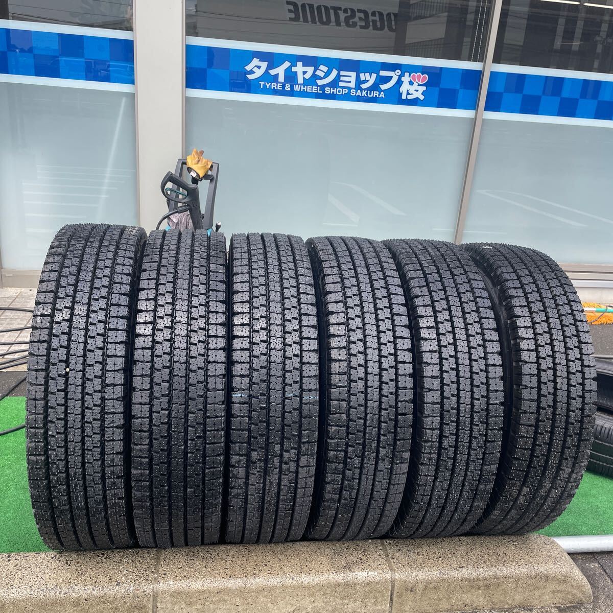 Yahoo!オークション - 9R19.5 中古再生 激安美品 ほぼ新品6本セット 60...