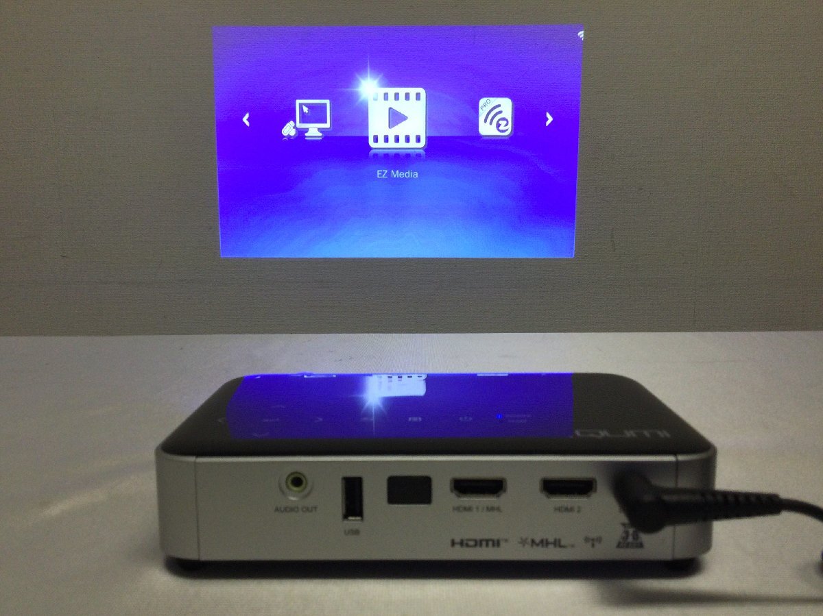 Yahoo!オークション - 1208 QUMI HD Pocket Projector Q6-BK モバイル ...