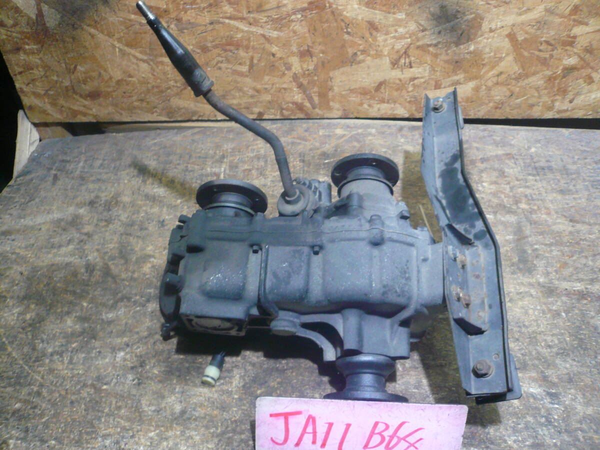 Yahoo!オークション - B64 本州送料2200円 ジムニー JA11 ...