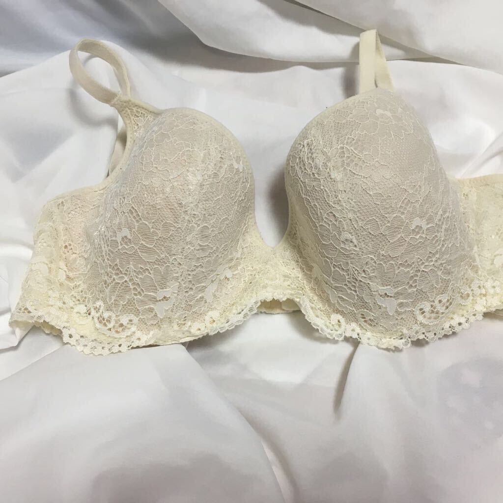 Yahoo!オークション - 未使用 しまむら ワイヤー入りブラ C80