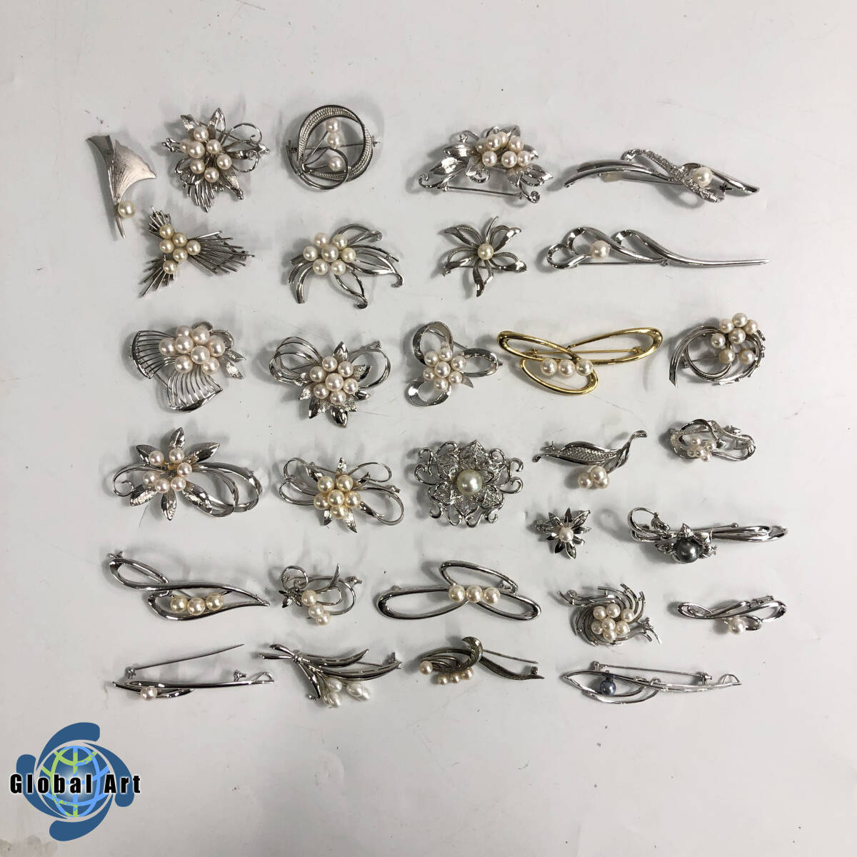 E07641/パール/ブローチ/金具SILVER含/パール直径 約8㎜/約6㎜ 等/総重量 約235g/クリーム系 他/まとめて/計30点セット(その他)｜売買されたオークション情報 ...