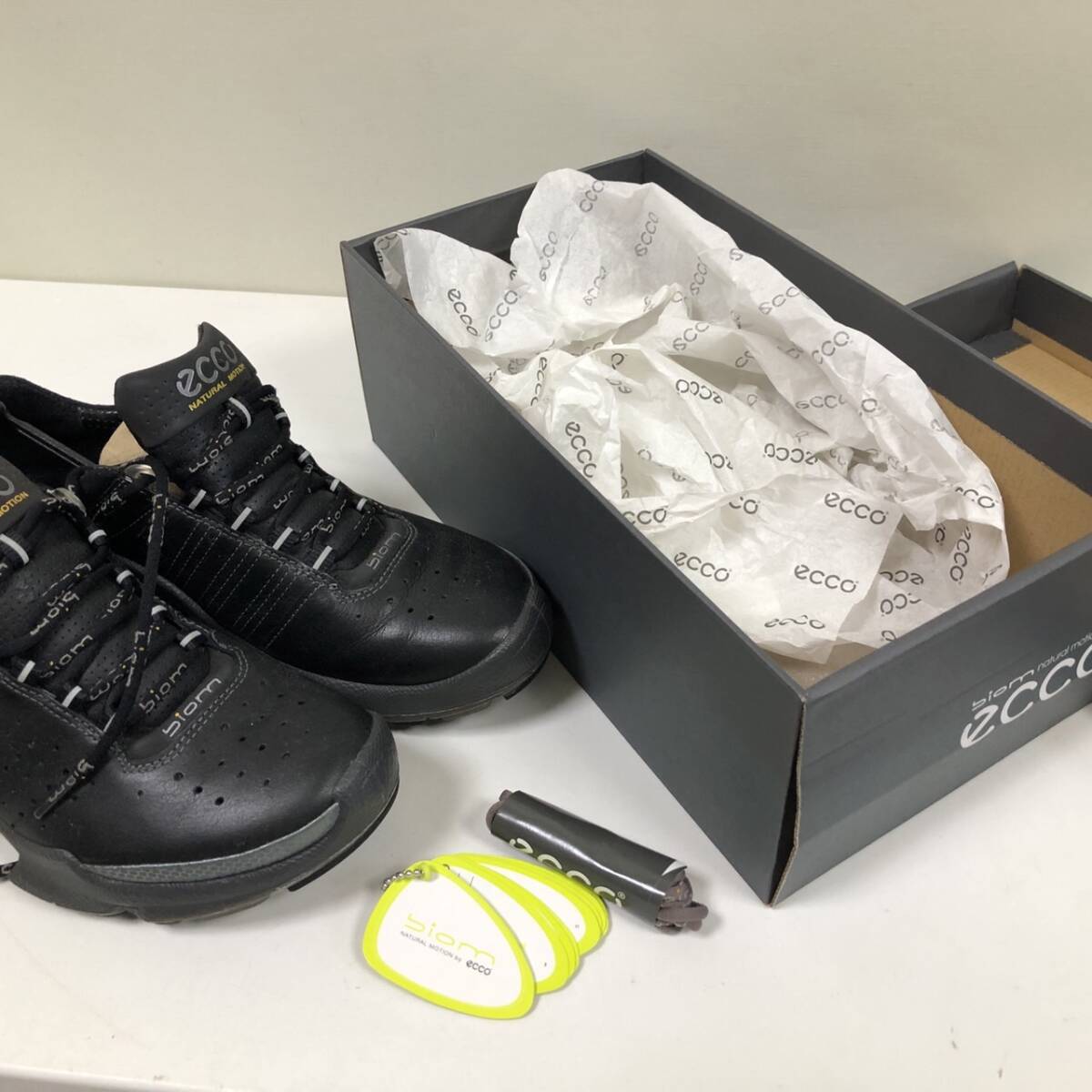 Yahoo!オークション - 美品【ecco エコー】トレッキングシューズ 23.5c...