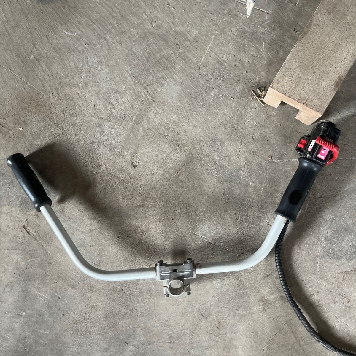 Yahoo!オークション - ゼノア 草刈機 TRZ 265 ハンドル