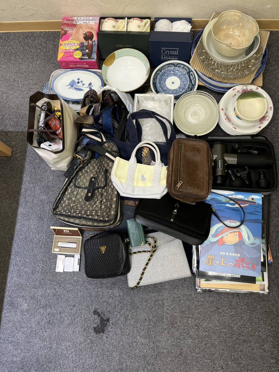 Yahoo!オークション - 【EKA-0819.1-333a】雑貨おまとめ バッグ ライタ...