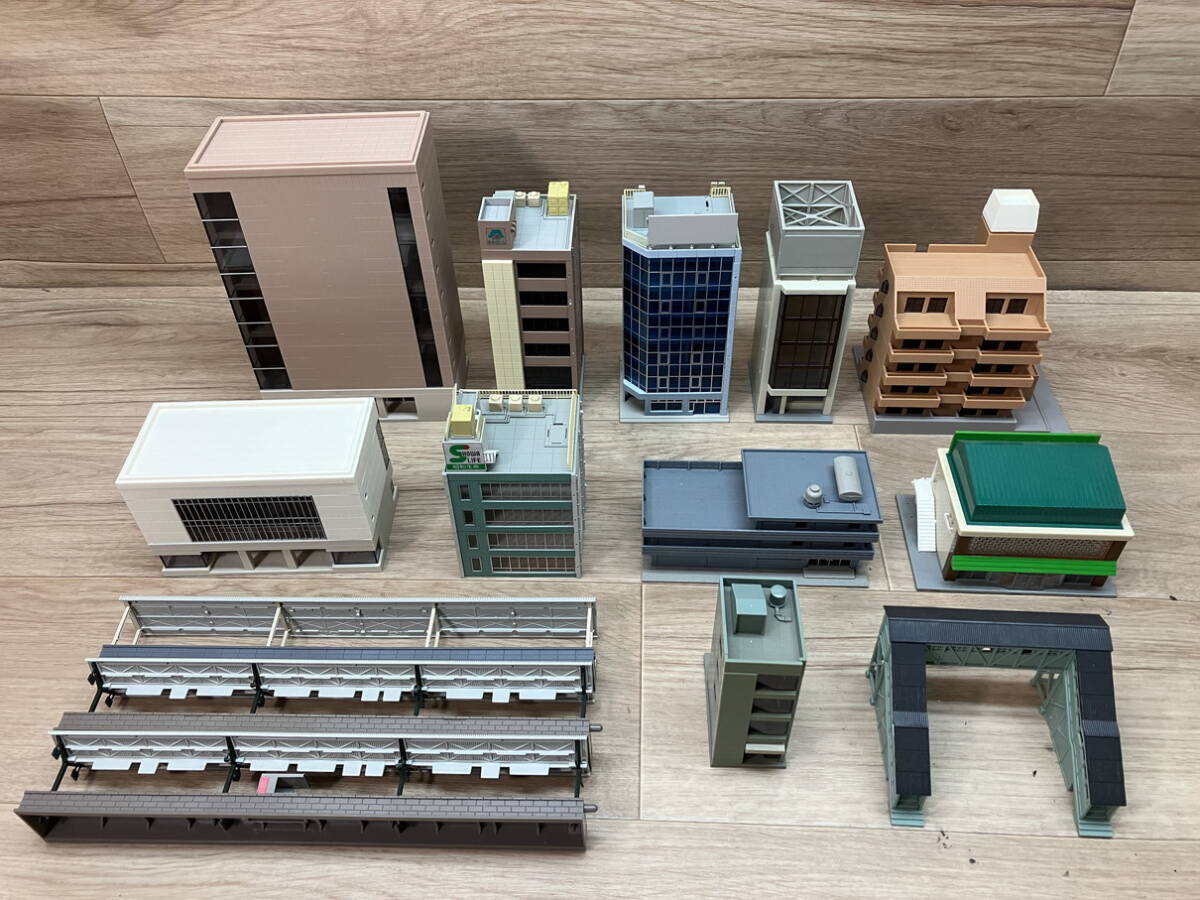日本代購代標第一品牌【樂淘letao】－49. 現状品 TOMYTEC TOMIX 総合ビル 商業ビル マンション 詰所 KATO ビジネスビル 他 まとめて 14点 ストラクチャー 鉄道模型