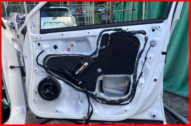 Yahoo!オークション - ヴェゼル RU4 フロントドア右 管理番号 5013