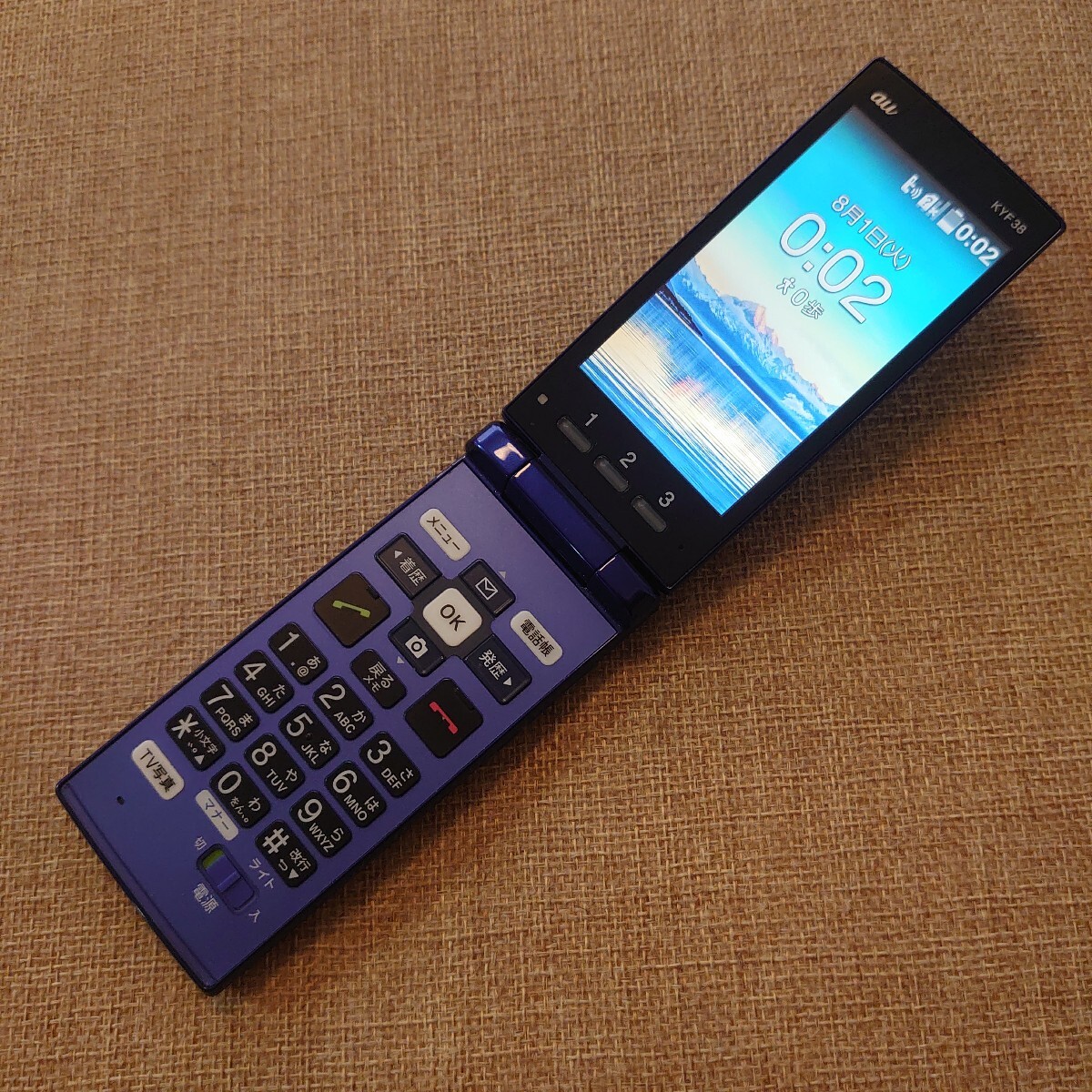 Yahoo!オークション - 美品 KYF38 au 青