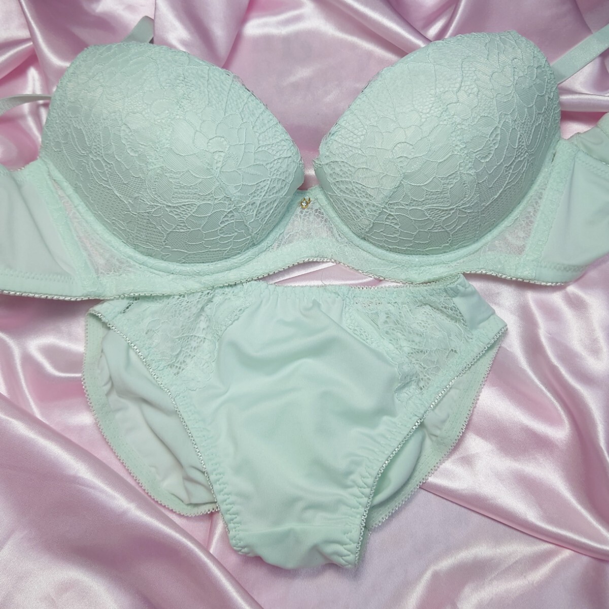 Yahoo!オークション - 【99】Dcup. + ミミ + K女子～ 清楚な妹系…上下...