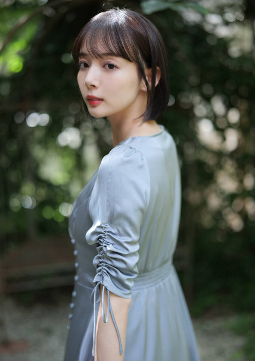 Yahoo!オークション - 岡田紗佳 POP A0024