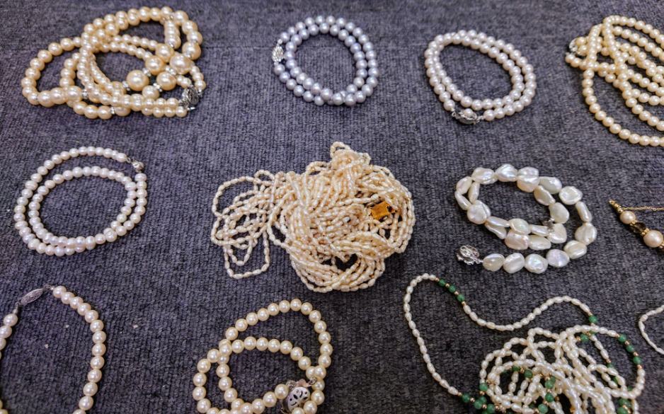 Y-8214N 1円スタート パール 真珠 アクセサリー 約30点 ルース 総重量約990g ネックレス イヤリング 詳細不明 大量 一部SV刻印あり(真珠)｜売買されたオークション情報 ...