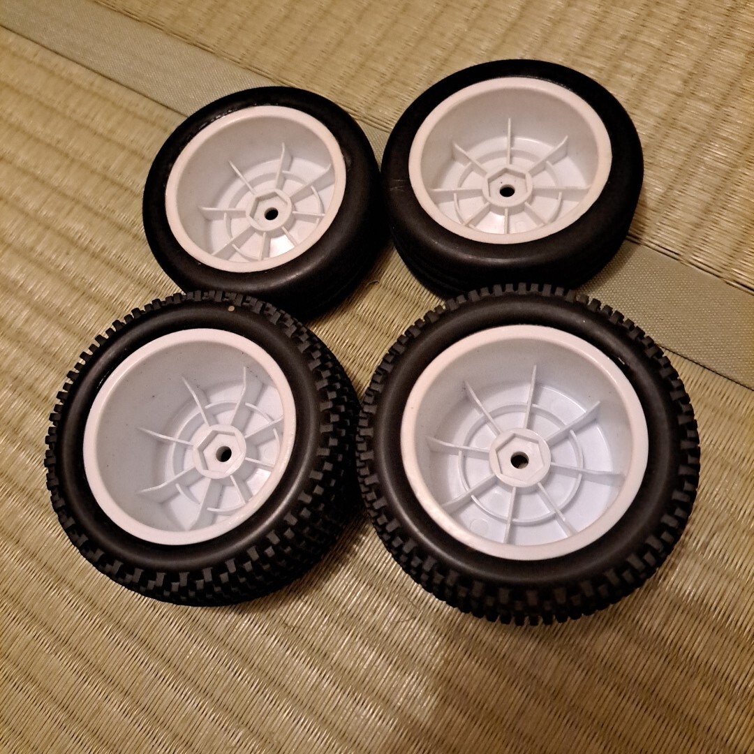 Yahoo!オークション - GENOVA バギータイヤ 中古