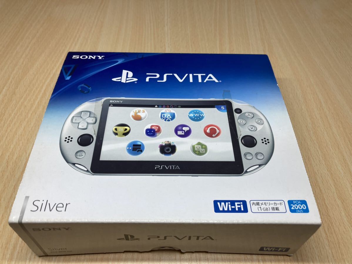 Yahoo!オークション - 液晶美品 PSVITA2000シルバー SONY ソニー PlayS...