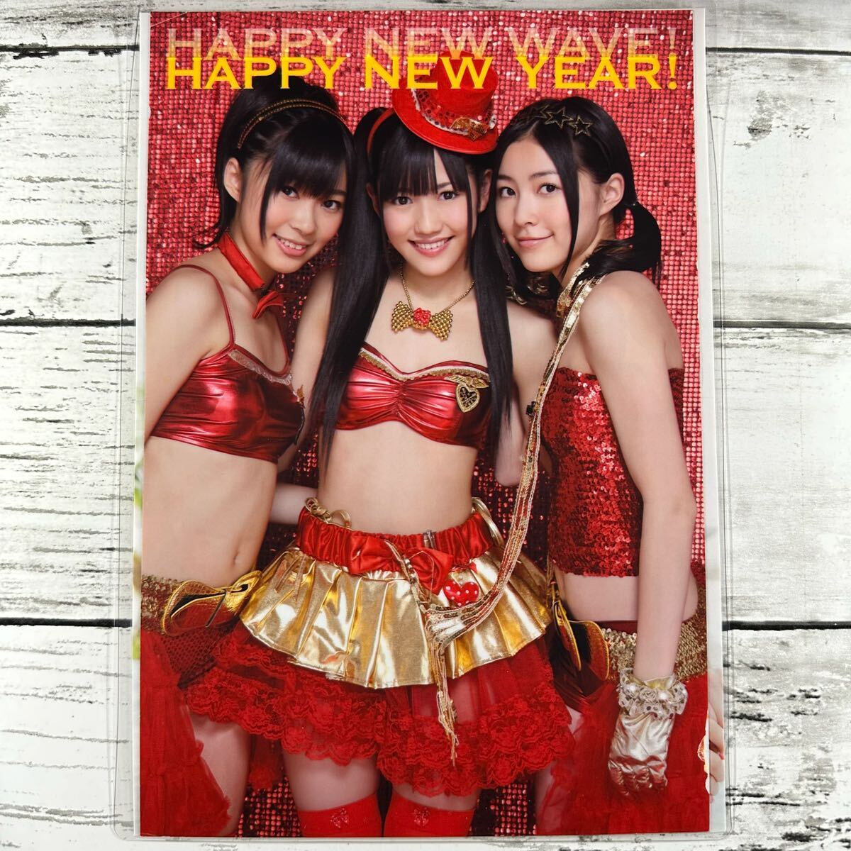 [高品質ラミネート処理][ 渡辺麻友、AKB48 ] 雑誌 切り抜き 8P B5フィルム 水着 グラビア アイドル 芸能人 女優－Funbid香港本地日本代購網站