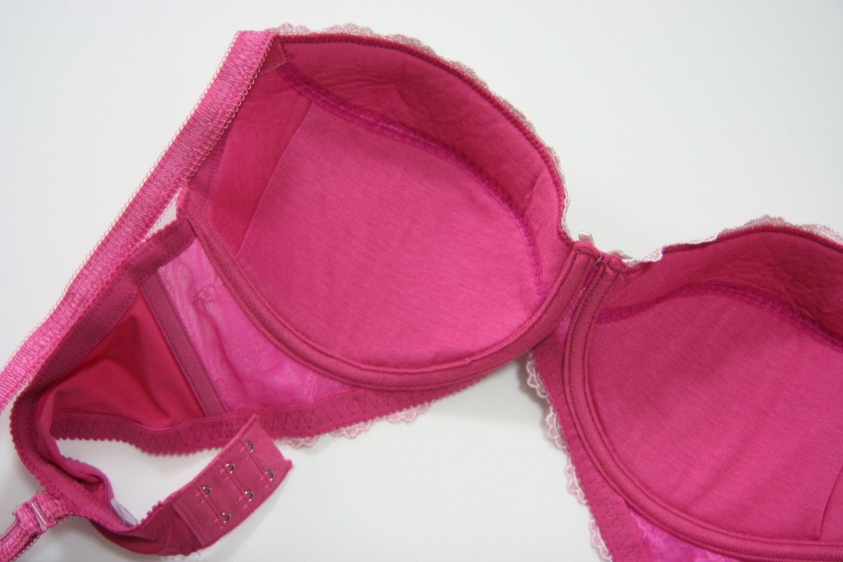 Yahoo!オークション - 送料無料 トリンプ Trimph フルールレース 豪華...