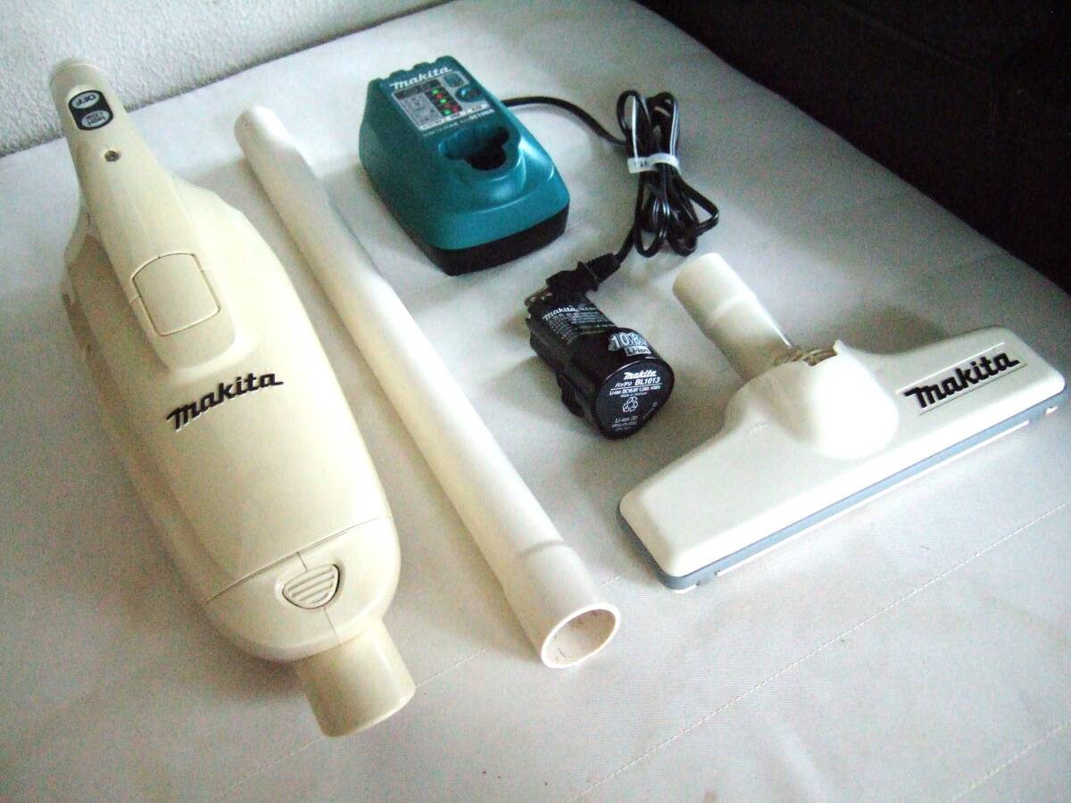 Yahoo!オークション - マキタ makita 紙パック式 充電式 コードレス ク...