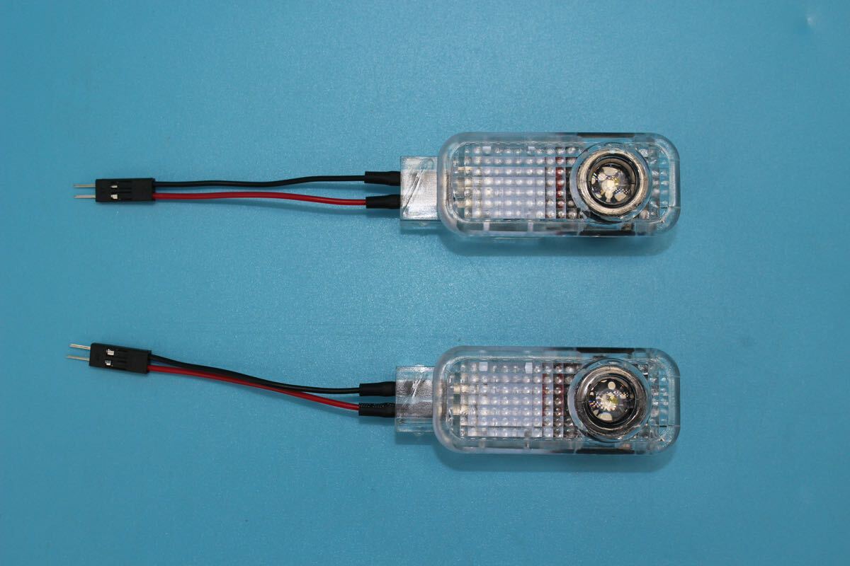 Yahoo!オークション - アウディ Audi カーテシランプ【Z132】