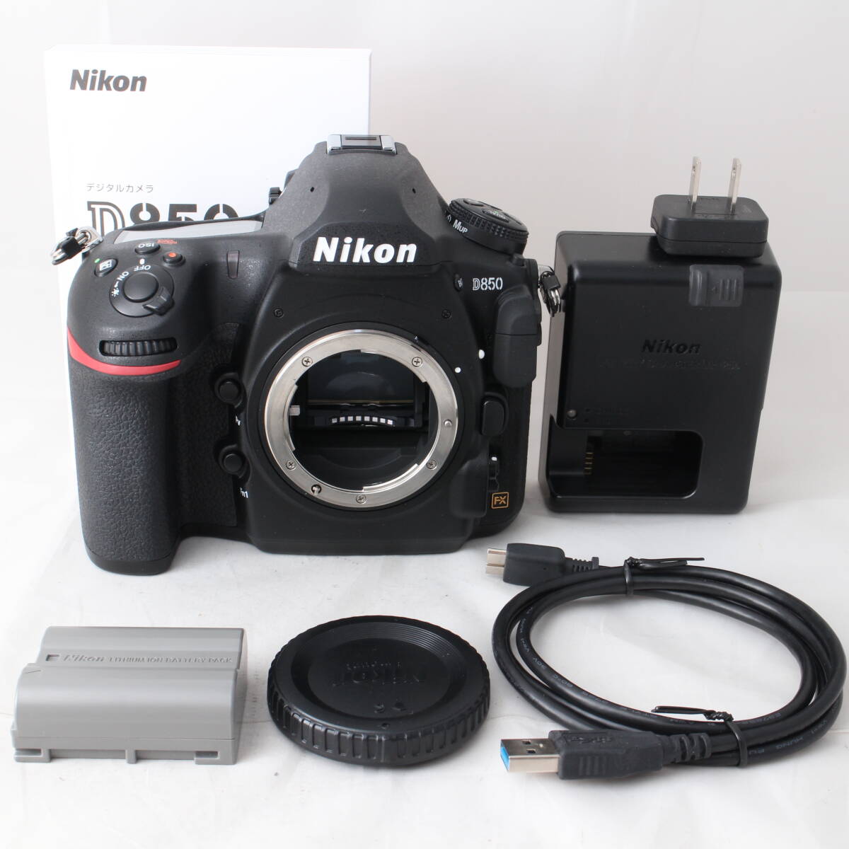 Yahoo!オークション - 新品級・ショット数2158 Nikon デジタル一眼レ...