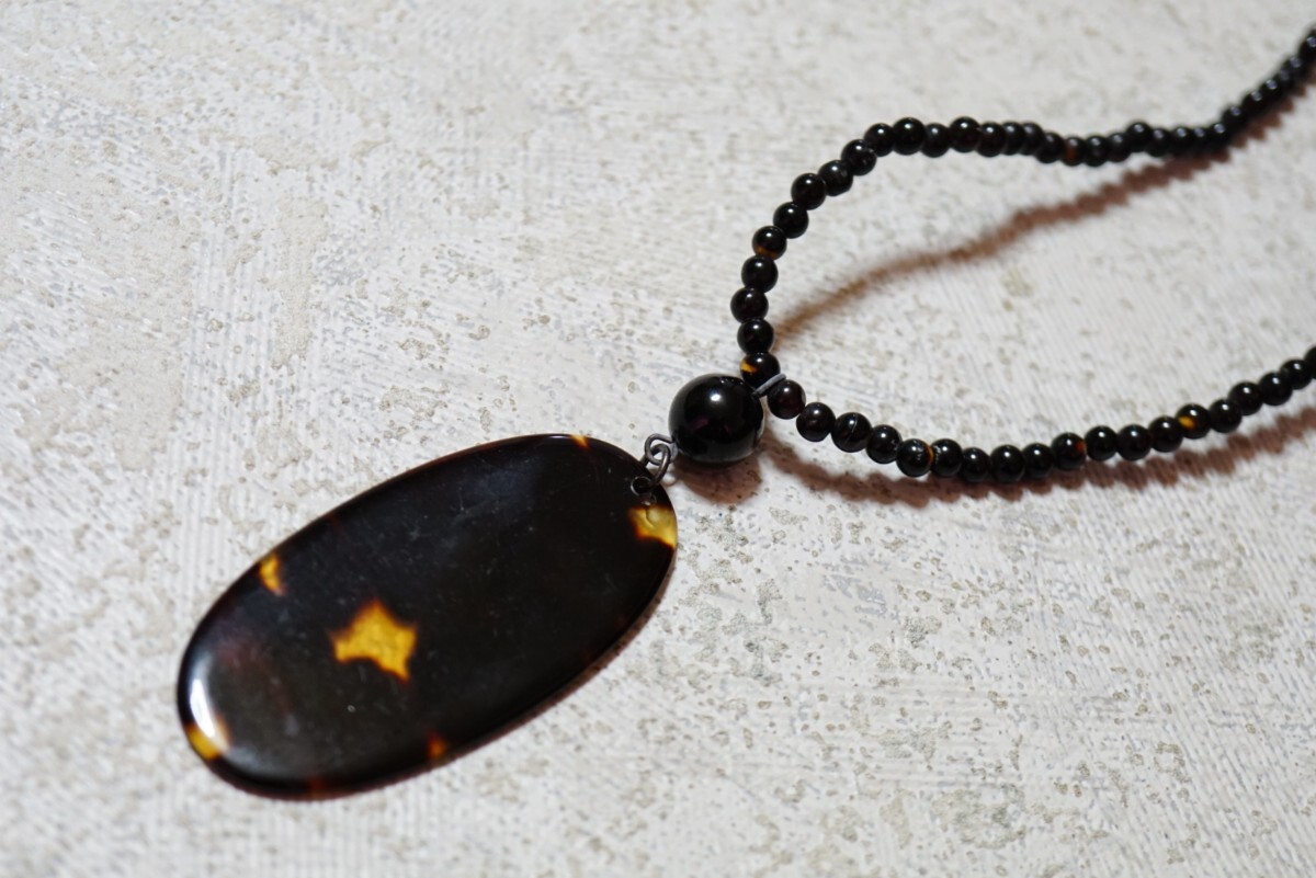 438 本鼈甲 べっ甲 ペンダント ロング ネックレス ヴィンテージ アクセサリー 装飾品(べっ甲)｜売買されたオークション情報、yahooの商品情報をアーカイブ公開 - オークファン ...