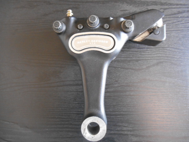 Yahoo!オークション - ハーレー純正 リアキャリパー FXD TC88