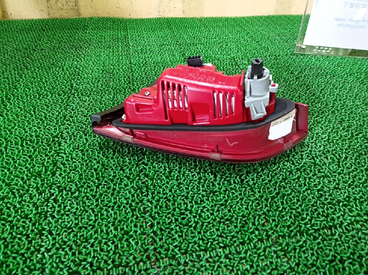 Yahoo!オークション - アウディ 左 フィニッシャーランプ A4アバント D...