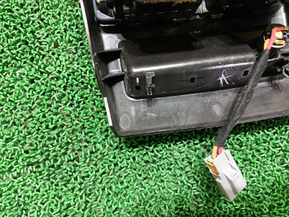 Yahoo!オークション - ジャガー リアエアコン吹き出し口 XF CBA-J058C ...