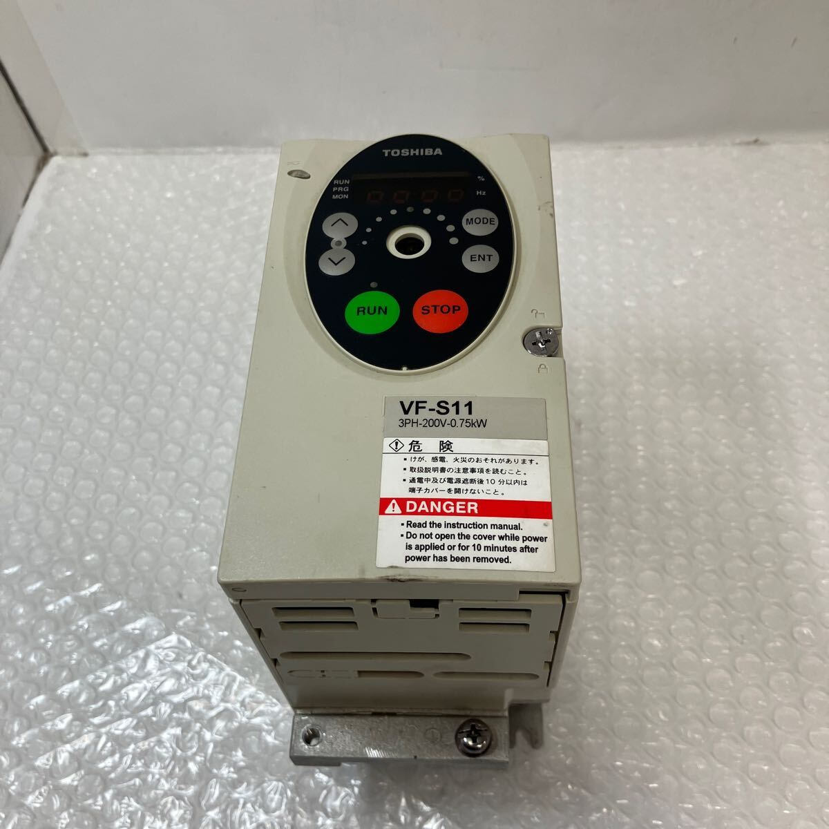 Yahoo!オークション - I 東芝 TOSHIBA インバーター VF-S11 3PH-200V-...