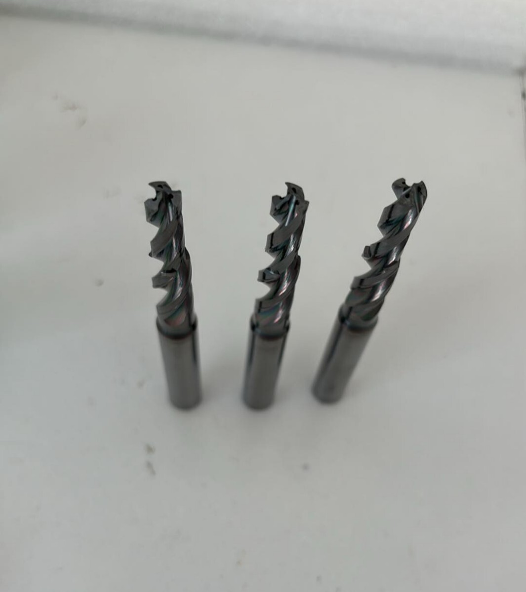 Yahoo!オークション - OSG 超硬ステップドリル φ6.85 x 8.7・3本セッ...