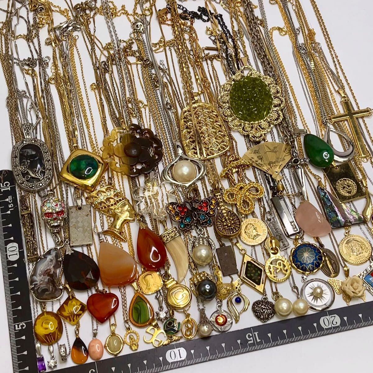 Yahoo!オークション - 1円 トップ付き ネックレス 70本以上まとめて 大...