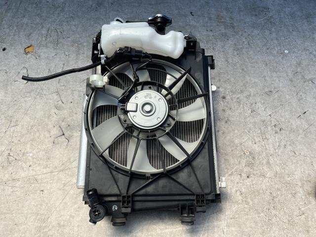 Yahoo!オークション - 動作OK ミライース-X SA3 DBA-LA350S 純正 ラジ...