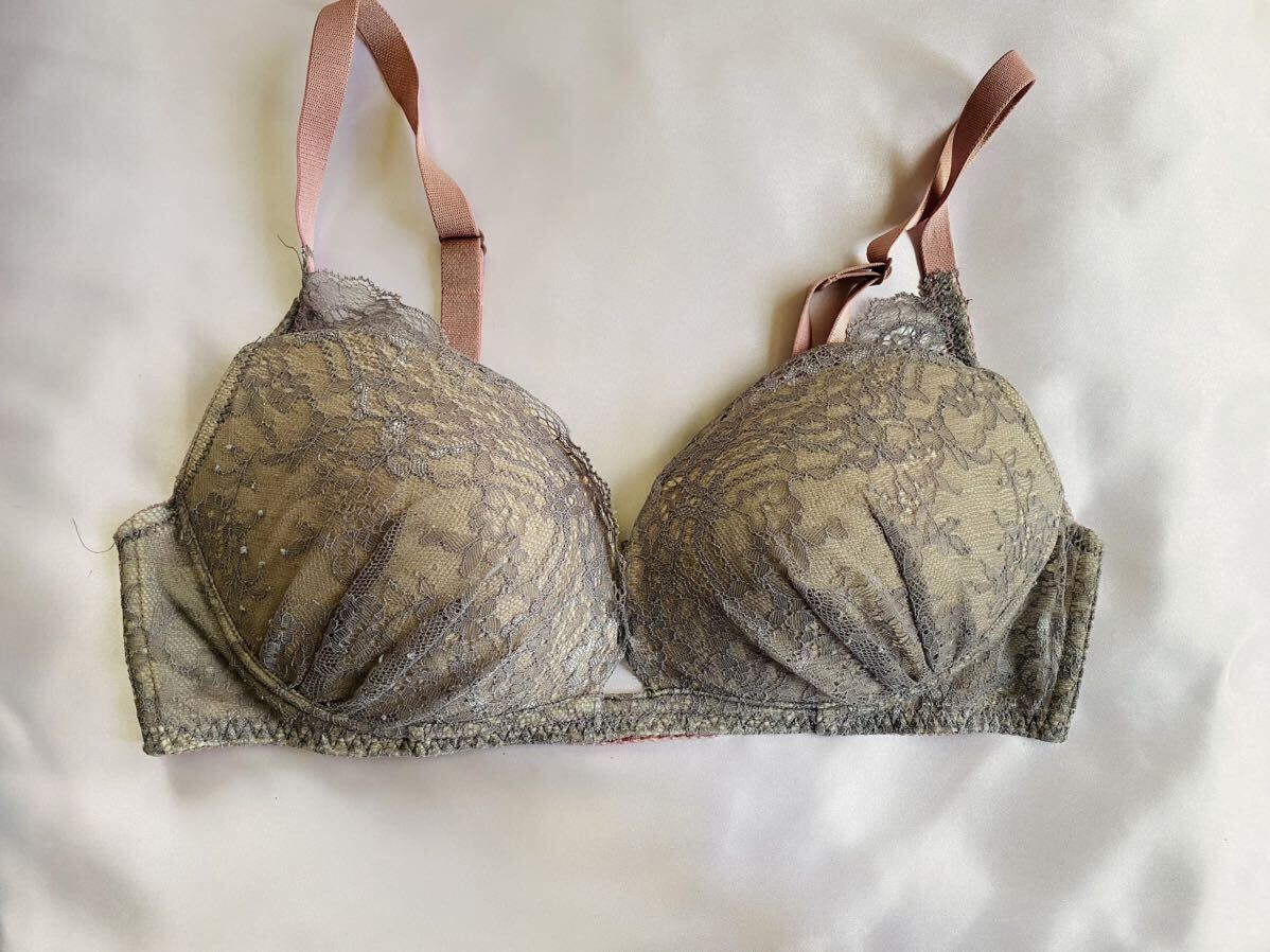 Yahoo!オークション - Wacoal フラワーレース グレー E65