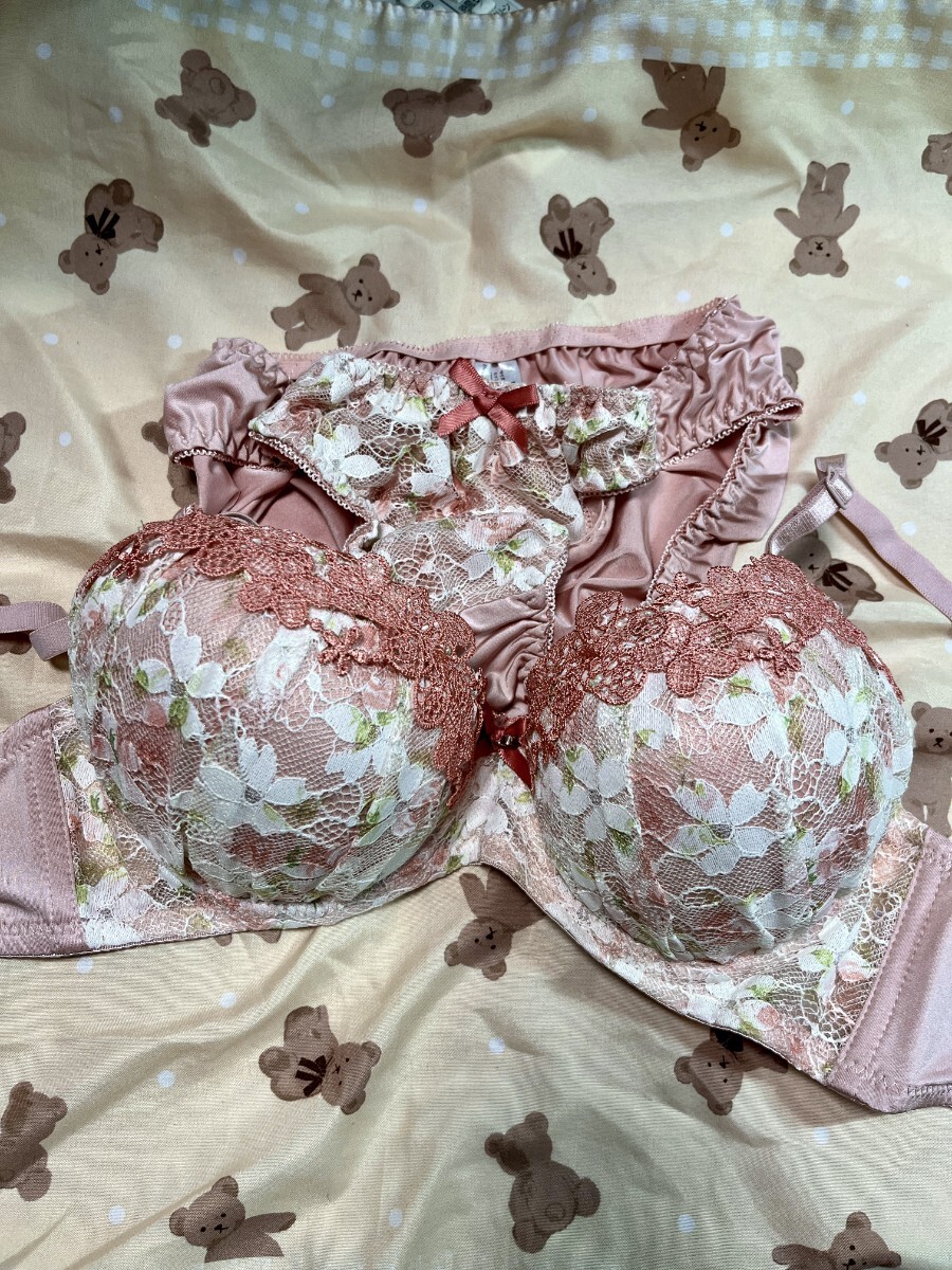 Yahoo!オークション - Dcup/ブラジャーショーツセット レディースイン...