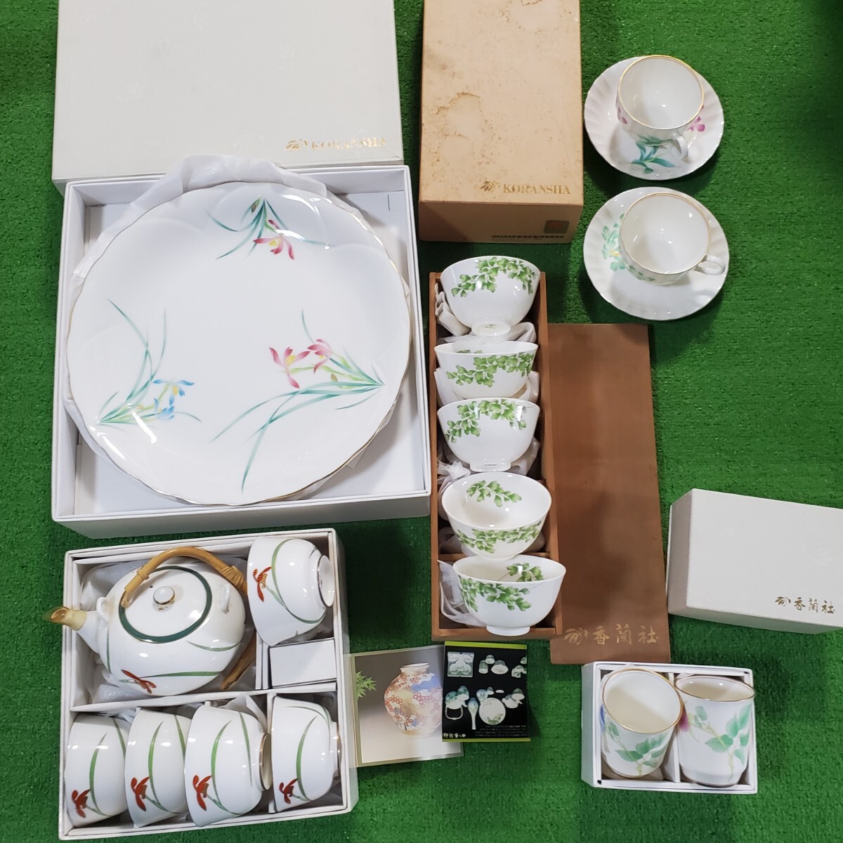 Yahoo!オークション - 香蘭社 KORANSHA お皿 皿 大皿 湯飲み湯呑み カ...