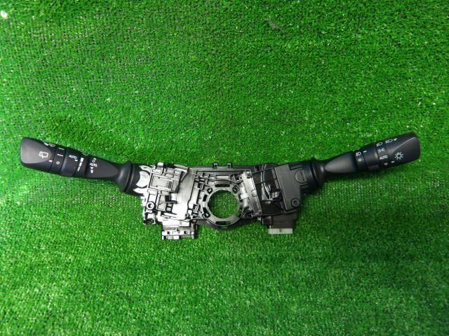 Yahoo!オークション - (A03594-E) プリウス (ZVW51) コンビネーション...