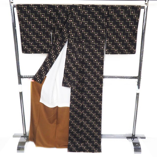 Yahoo!オークション - 久米島紬 着物 中古 正絹 袷 カジュアル 絣模様 ...