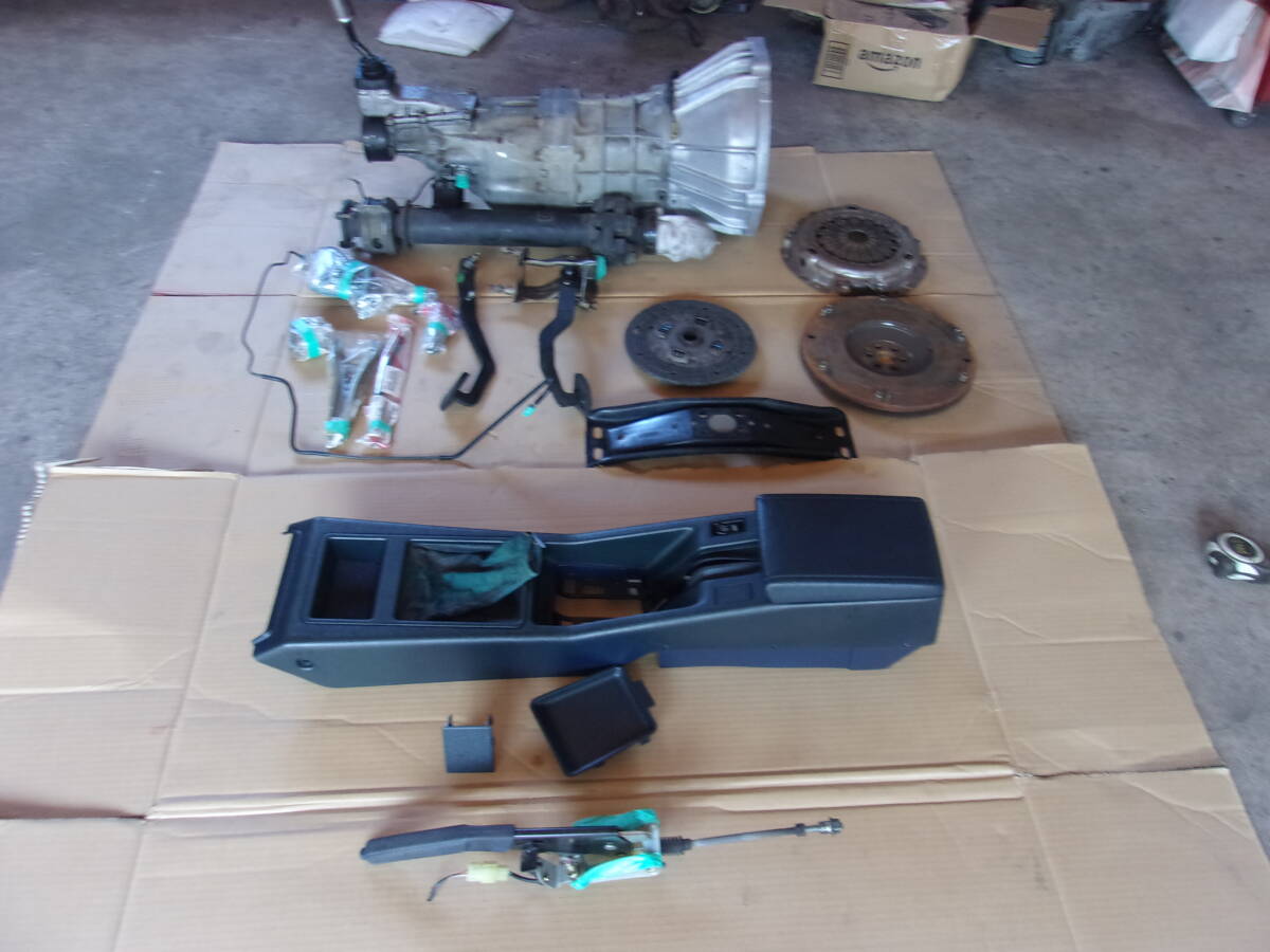 GX51 GX61 GX71 GX81 5速 載せ換え一式 青内装(トランスミッション)｜売買されたオークション情報、yahooの商品情報をアーカイブ公開 - オークファン（aucfan.com）