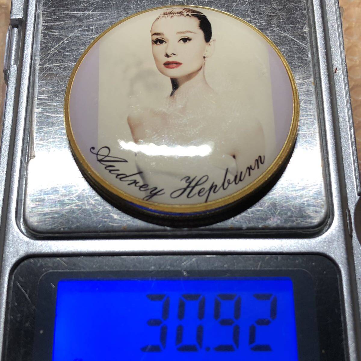 Yahoo!オークション - 世界のコイン 記念金貨 オードリー・ヘプバーン ...