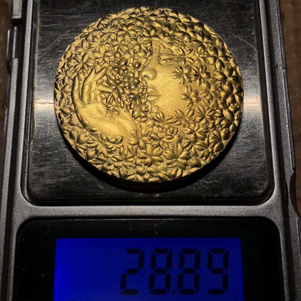 Yahoo!オークション - 世界の貨幣 桜の女神 記念メダル 金貨 約28.89g ...