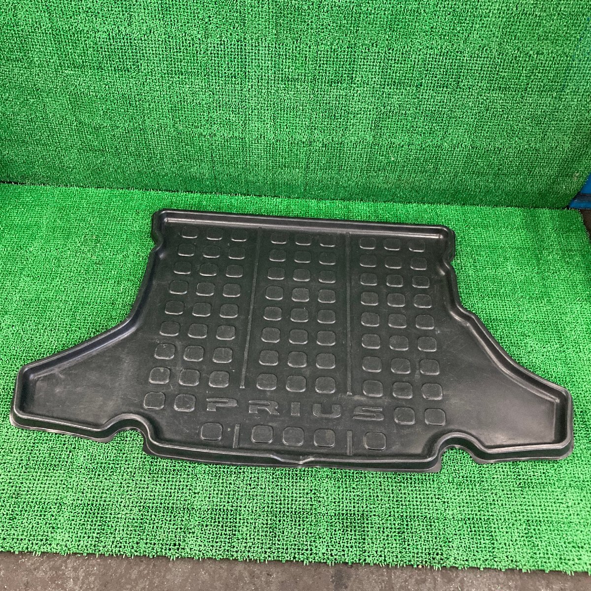 Yahoo!オークション - プリウス ZVW30 S ラゲッジトレイ (W7620)