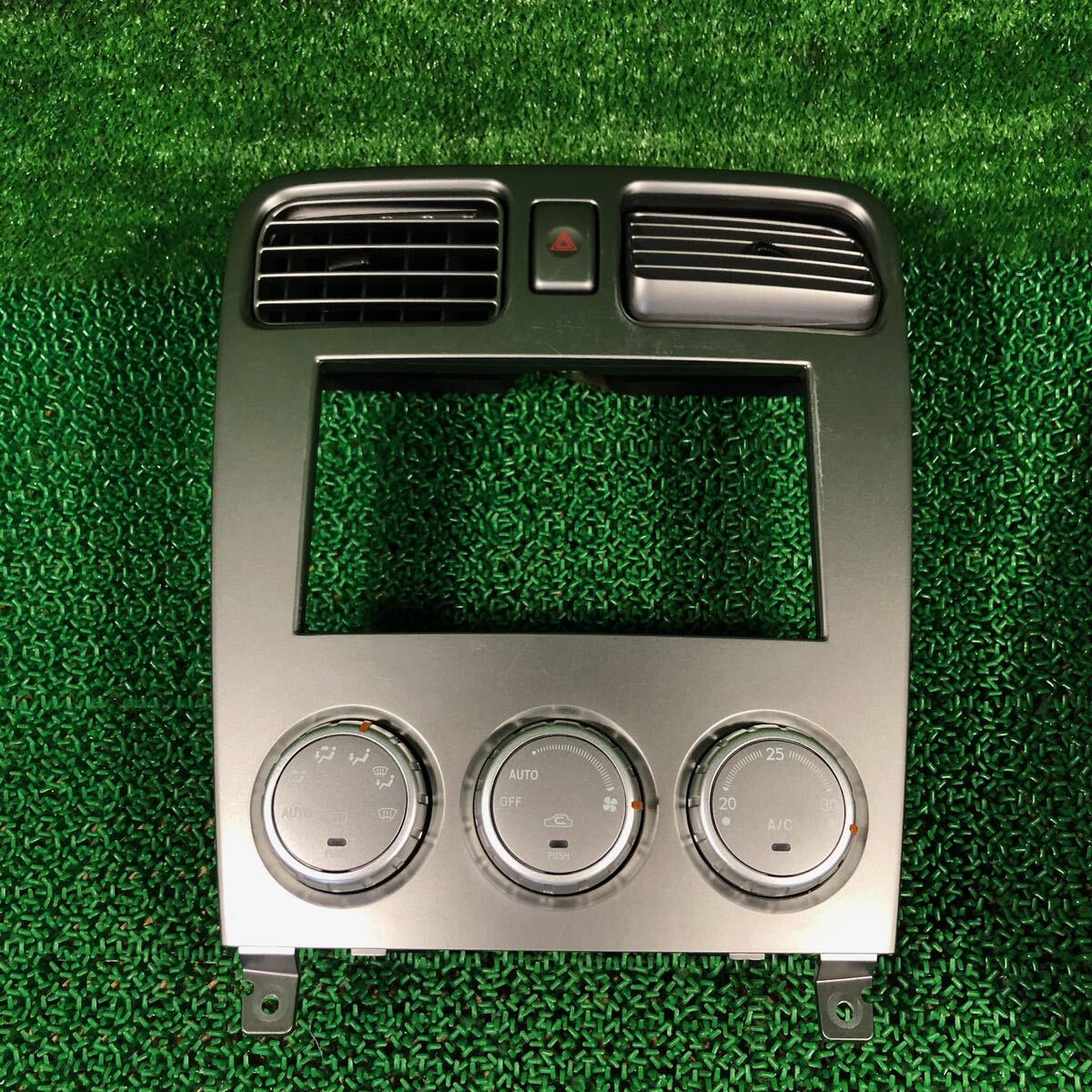 Yahoo!オークション - スバル フォレスターグロススポーツ2.0i SG5 純...