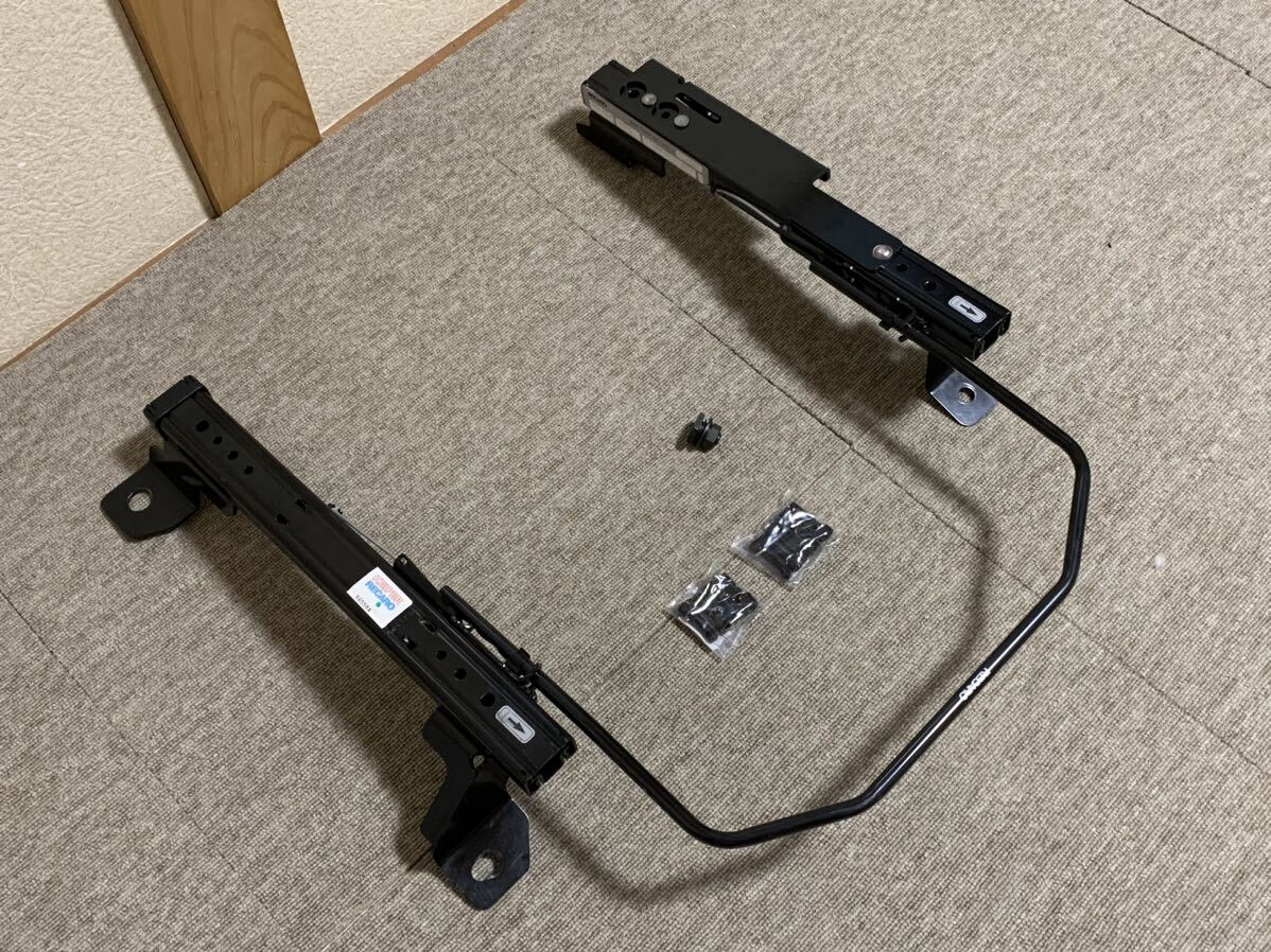 RECARO ヴィッツ P90 NSP130 S シートレール 運転席側 品(レール)｜売買されたオークション情報、yahooの商品情報をアーカイブ公開 - オークファン（aucfan.com）