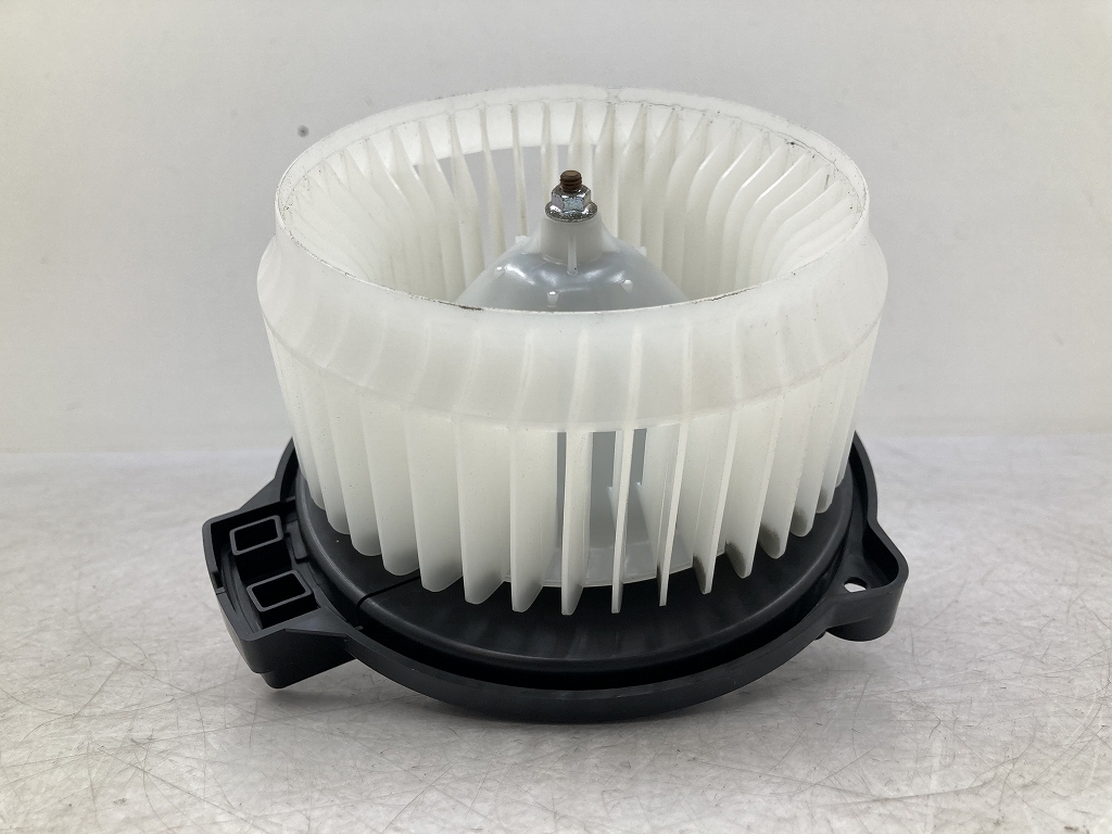 Yahoo!オークション - 割れ無 動作OK JE1 ゼスト 純正 ブロアファンモ...