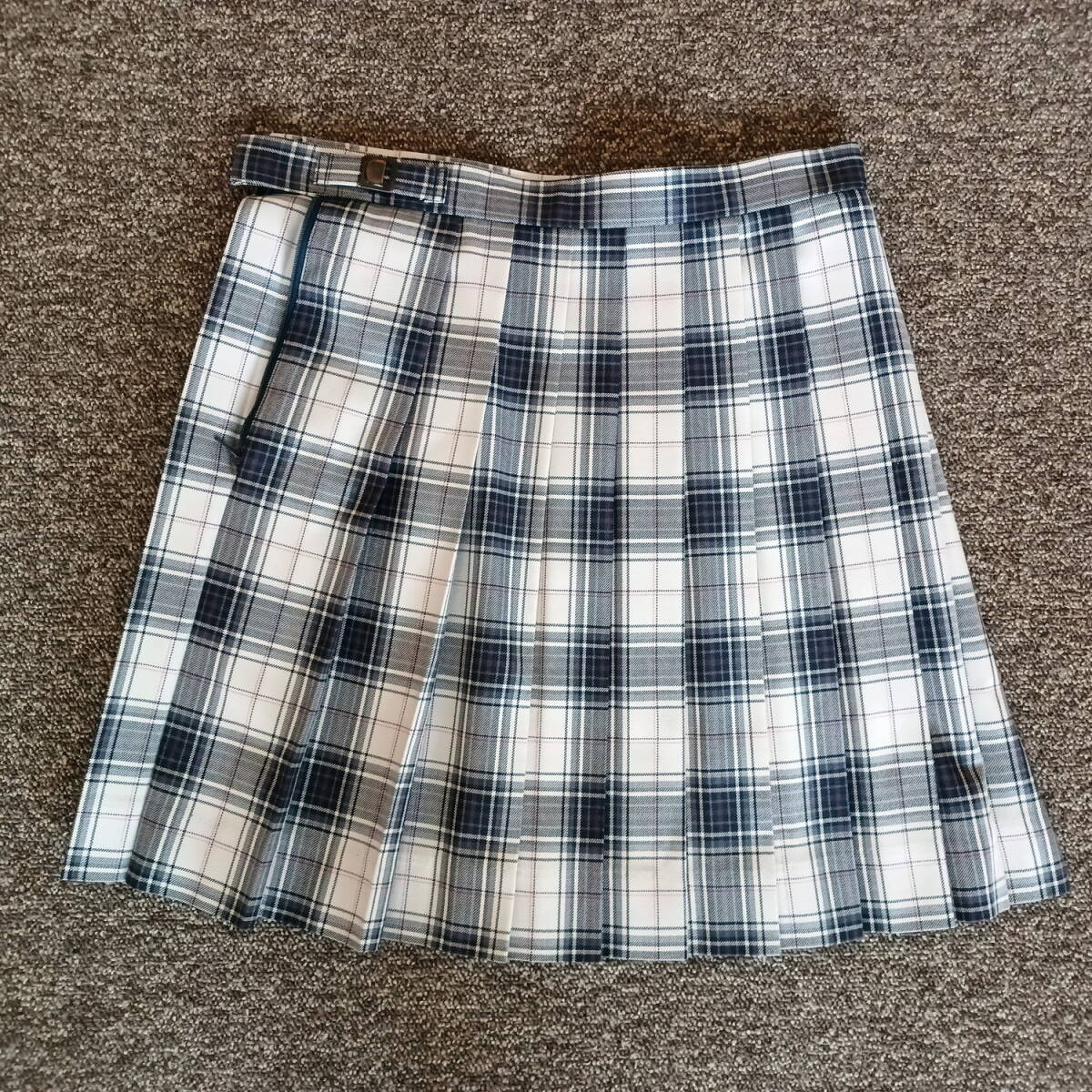 Yahoo!オークション - W63/総丈45cm/スカート/ホワイト×ネイビー/原...