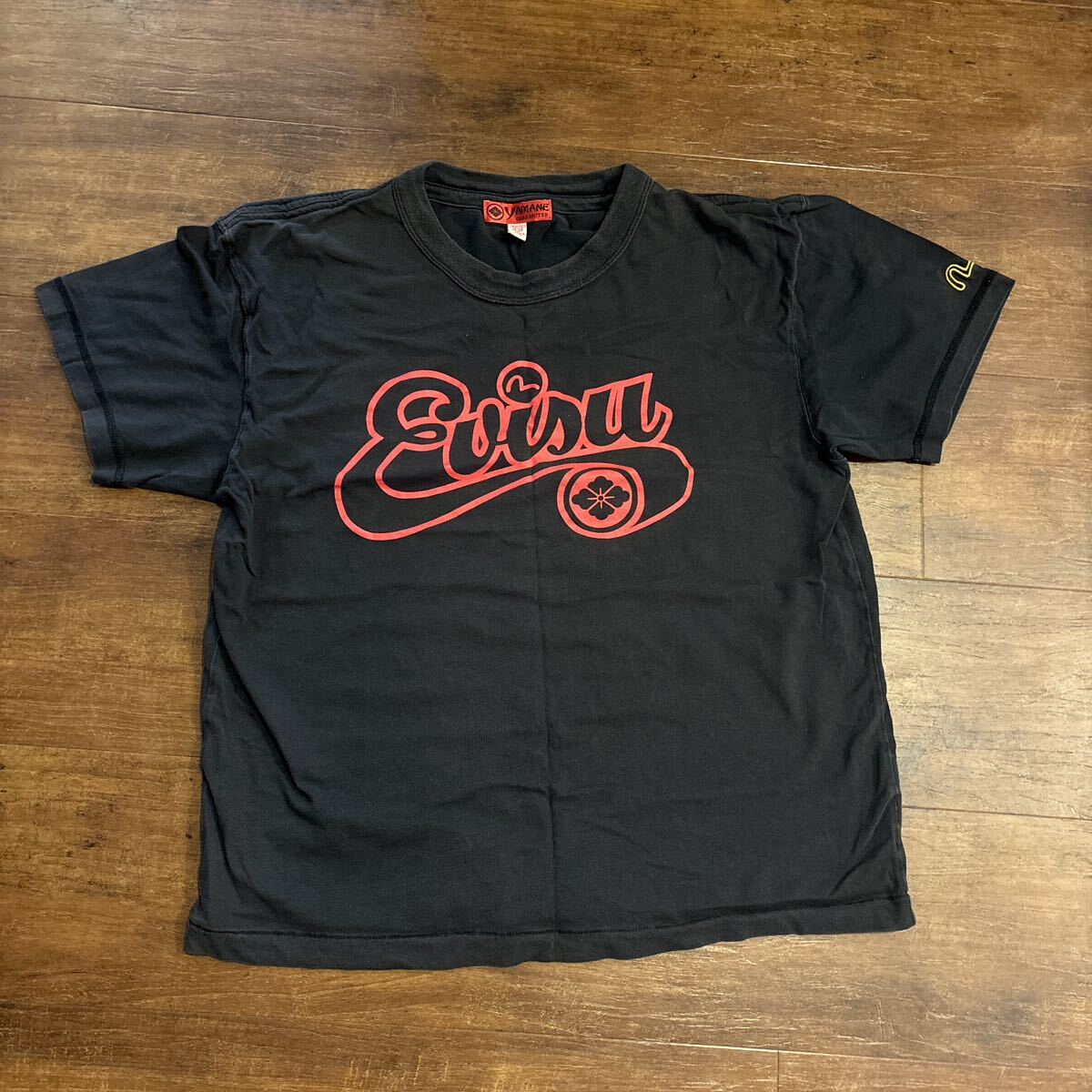 Yahoo!オークション - エヴィス EVISU Tシャツ ブラック 家紋 希少サイ...