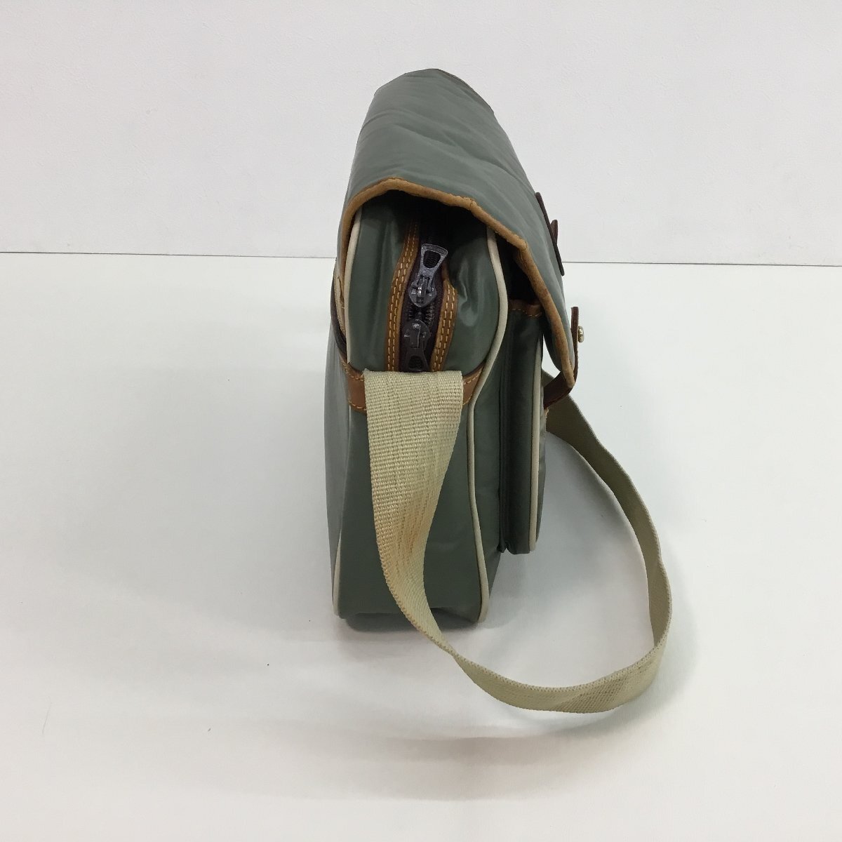 Yahoo!オークション - HUNTING WORLD ハンティングワールド ナイロン ...