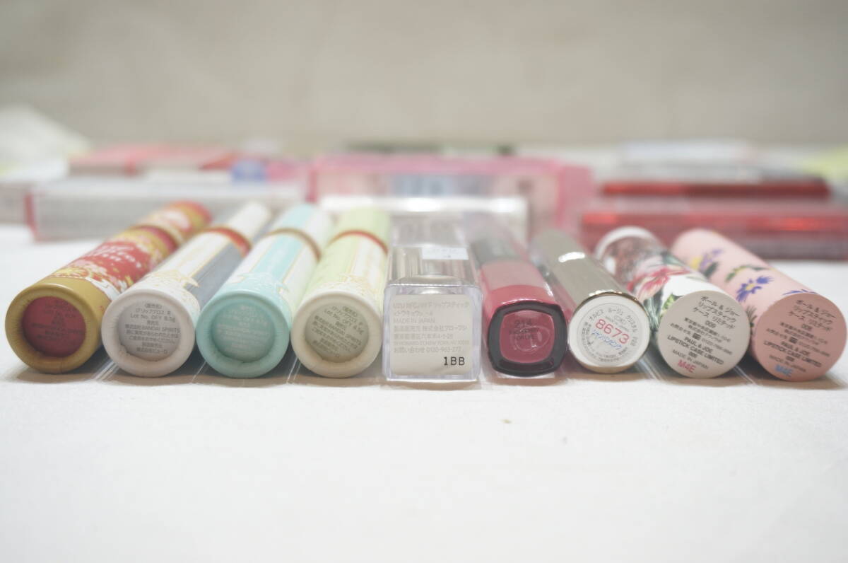 Yahoo!オークション - 【K13A】大量 リップスティック グロス 口紅 リ...