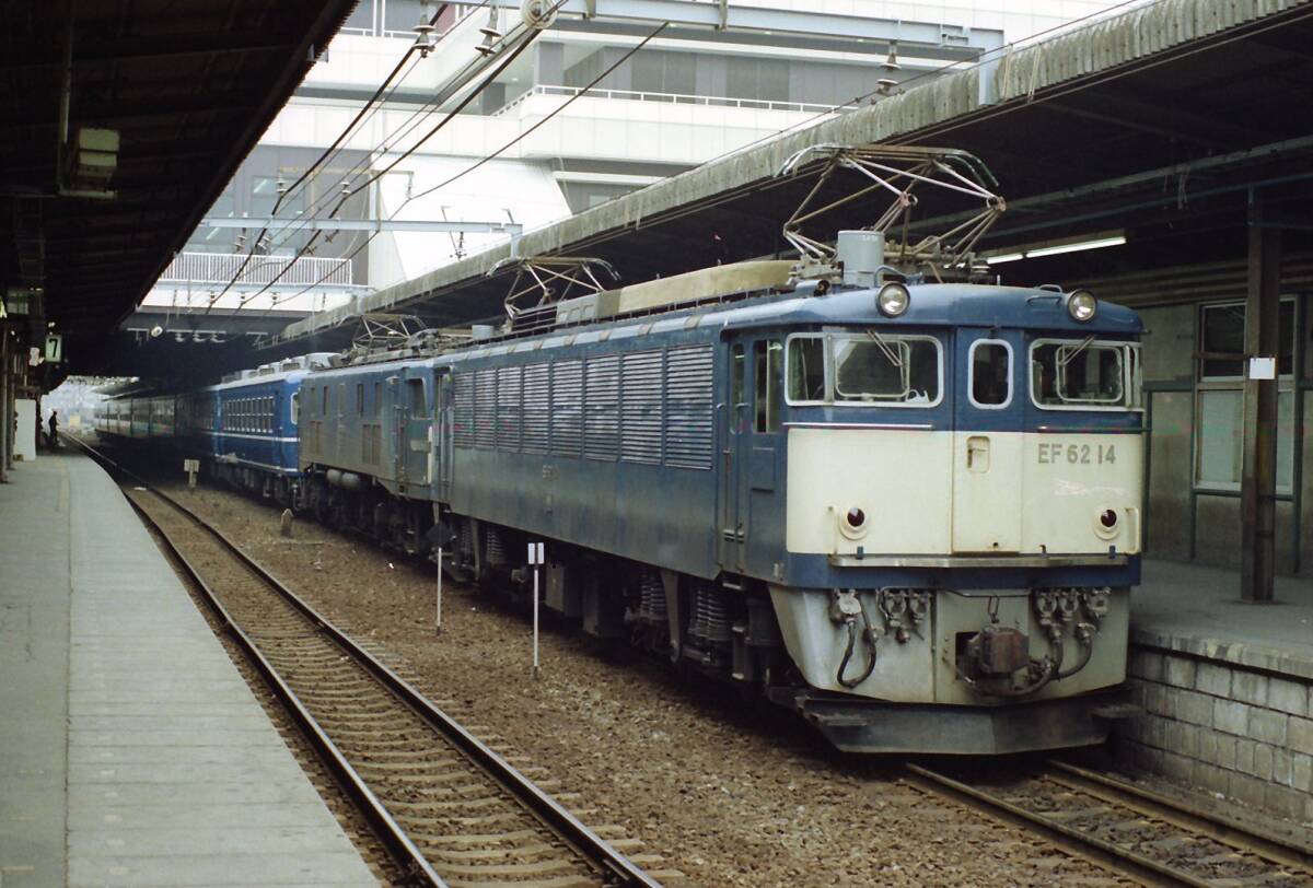 Yahoo!オークション - EF62 14＋EF58＋12系 越後51号 KG写真