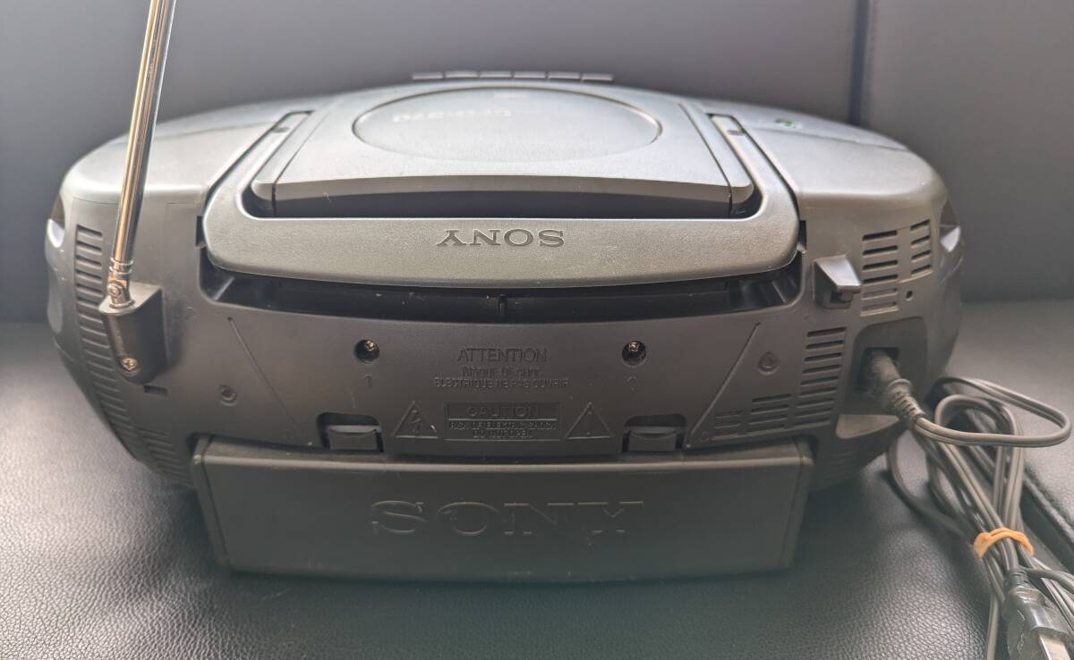 Yahoo!オークション - #7219A【ジャンクラジカセ2機/今 昭和を感じて】...